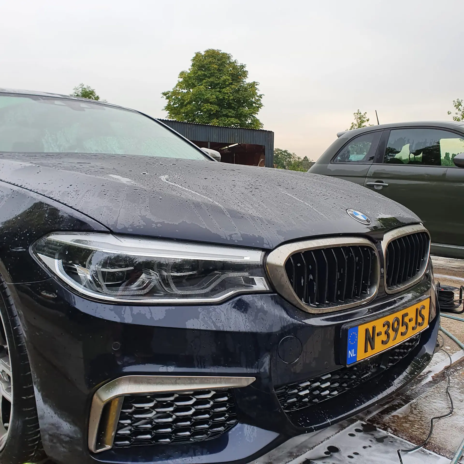 Heeft het zin om je auto te wassen in de regen? | NIEVEEN CAR DETAIL